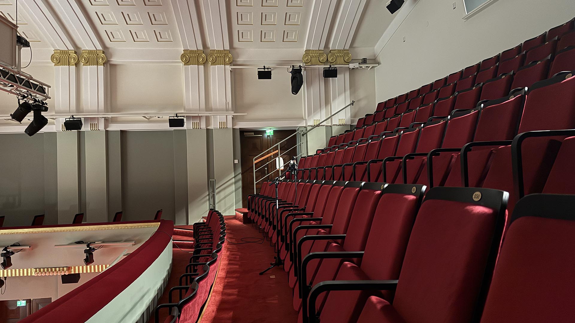 Tampereen Teatteri korjattiin uuteen loistoon – katsojaolosuhteet ja ...